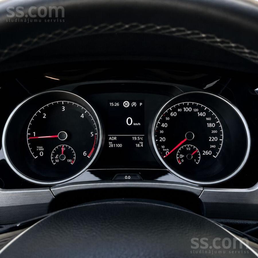 Balts Volkswagen Touran 2017 Rīga, ar dzinēja tilpumu 1.60 L un nobraukumu 281 tūkst. km par 8900 €, foto 13 vietnē AUTOMOTO.COM.LV