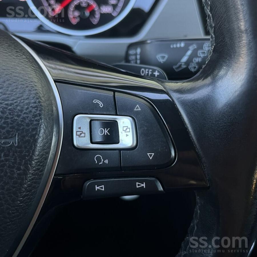 Balts Volkswagen Touran 2017 Rīga, ar dzinēja tilpumu 1.60 L un nobraukumu 281 tūkst. km par 8900 €, foto 15 vietnē AUTOMOTO.COM.LV