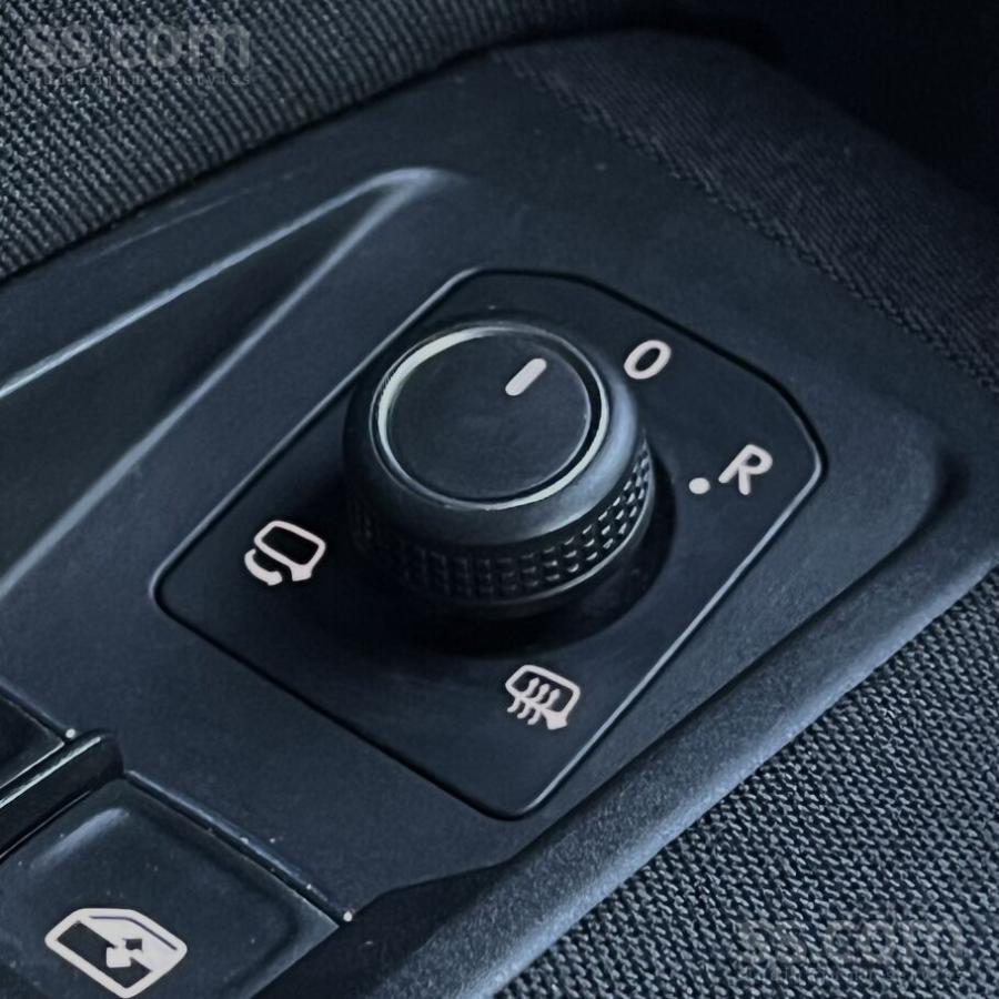 Balts Volkswagen Touran 2017 Rīga, ar dzinēja tilpumu 1.60 L un nobraukumu 281 tūkst. km par 8900 €, foto 25 vietnē AUTOMOTO.COM.LV