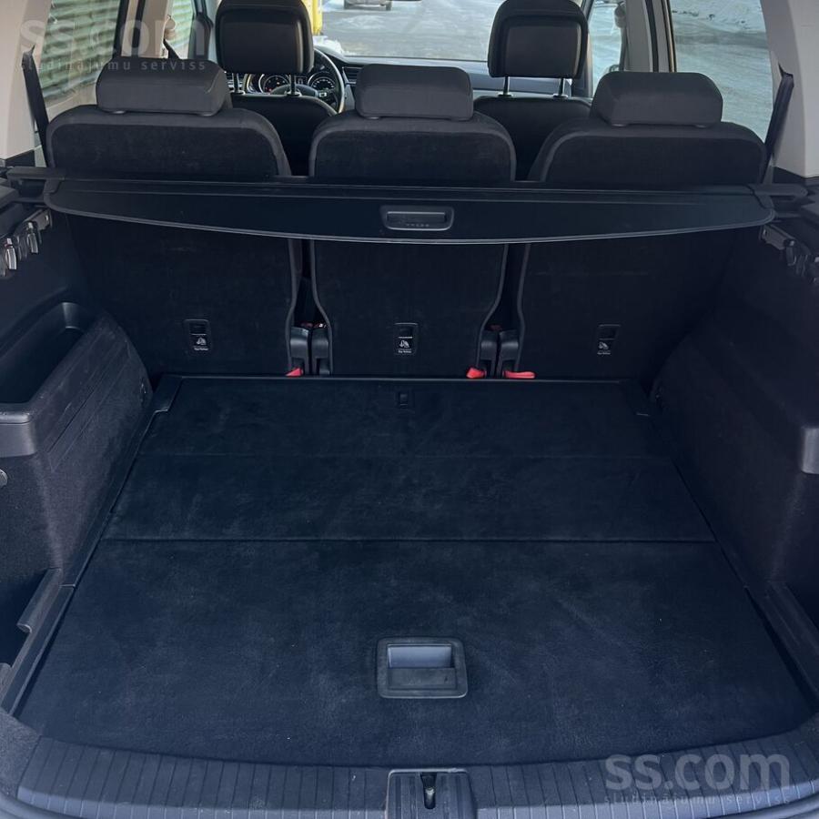 Balts Volkswagen Touran 2017 Rīga, ar dzinēja tilpumu 1.60 L un nobraukumu 281 tūkst. km par 8900 €, foto 27 vietnē AUTOMOTO.COM.LV
