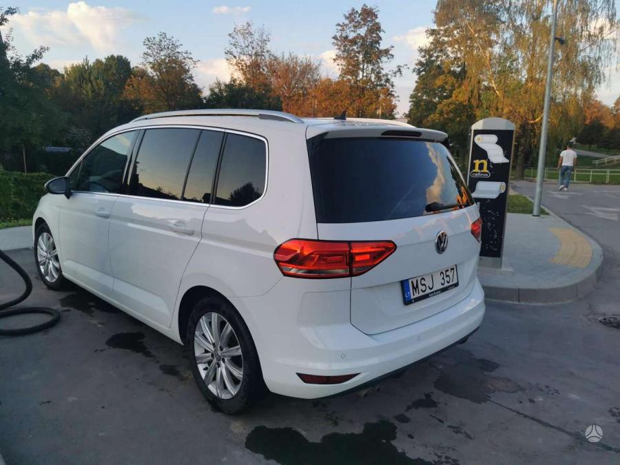 Balts Volkswagen Touran 2017 Kauņa, ar dzinēja tilpumu 2.00 L un nobraukumu 349 tūkst. km par 8300 €, foto 5 vietnē AUTOMOTO.COM.LV