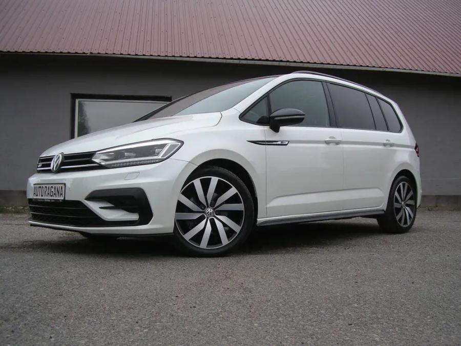White Volkswagen Touran 2017 in Sigulda, with an engine capacity of 2.00 L and mileage of 0 thousand km for 15250 €, photo 1 on AUTOMOTO.COM.LV