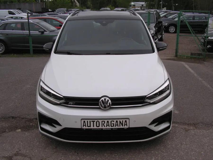 White Volkswagen Touran 2017 in Sigulda, with an engine capacity of 2.00 L and mileage of 0 thousand km for 15250 €, photo 6 on AUTOMOTO.COM.LV
