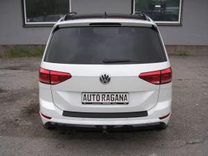 White Volkswagen Touran 2017 in Sigulda, with an engine capacity of 2.00 L and mileage of 0 thousand km for 15250 €, photo 7 on AUTOMOTO.COM.LV