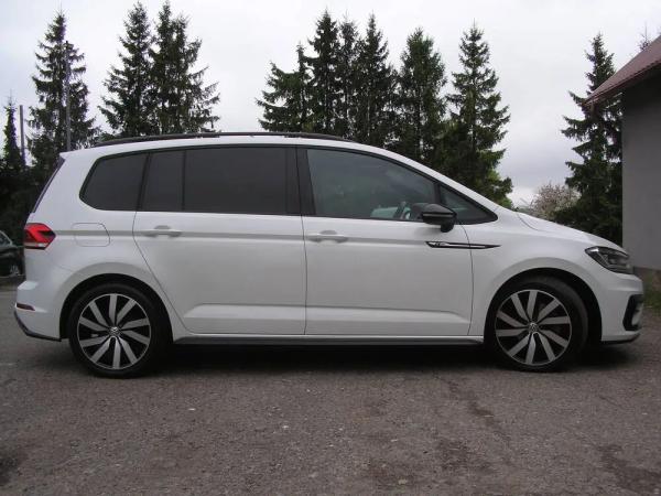Balts Volkswagen Touran 2017 Sigulda, ar dzinēja tilpumu 2.00 L un nobraukumu 0 tūkst. km par 15250 €, foto 7 vietnē AUTOMOTO.COM.LV