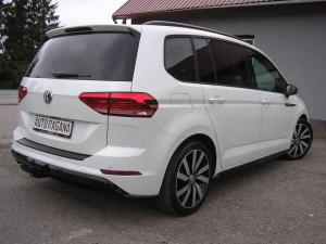 White Volkswagen Touran 2017 in Sigulda, with an engine capacity of 2.00 L and mileage of 0 thousand km for 15250 €, photo 11 on AUTOMOTO.COM.LV