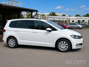 Balts Volkswagen Touran 2017 Rīga, ar dzinēja tilpumu 1.60 L un nobraukumu 286 tūkst. km par 9490 €, foto 7 vietnē AUTOMOTO.COM.LV