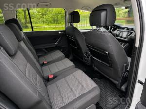 Balts Volkswagen Touran 2017 Rīga, ar dzinēja tilpumu 1.60 L un nobraukumu 286 tūkst. km par 9490 €, foto 11 vietnē AUTOMOTO.COM.LV