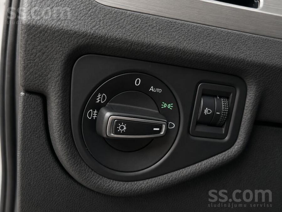 Balts Volkswagen Touran 2017 Rīga, ar dzinēja tilpumu 1.60 L un nobraukumu 286 tūkst. km par 9490 €, foto 17 vietnē AUTOMOTO.COM.LV