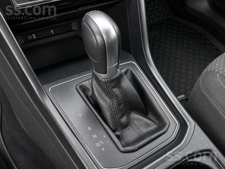 Balts Volkswagen Touran 2017 Rīga, ar dzinēja tilpumu 1.60 L un nobraukumu 286 tūkst. km par 9490 €, foto 20 vietnē AUTOMOTO.COM.LV