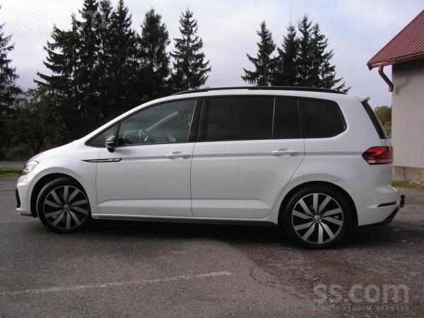 Balts Volkswagen Touran 2017 Rīga, ar dzinēja tilpumu 2.00 L un nobraukumu 166 tūkst. km par 16350 €, foto 4 vietnē AUTOMOTO.COM.LV