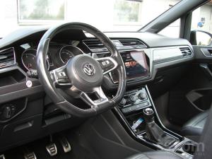 Balts Volkswagen Touran 2017 Rīga, ar dzinēja tilpumu 2.00 L un nobraukumu 166 tūkst. km par 16350 €, foto 19 vietnē AUTOMOTO.COM.LV