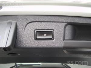 Balts Volkswagen Touran 2017 Rīga, ar dzinēja tilpumu 2.00 L un nobraukumu 166 tūkst. km par 16350 €, foto 25 vietnē AUTOMOTO.COM.LV
