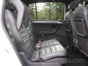 Balts Volkswagen Touran 2017 Rīga, ar dzinēja tilpumu 2.00 L un nobraukumu 166 tūkst. km par 16350 €, foto 27 vietnē AUTOMOTO.COM.LV