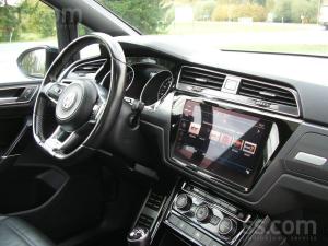 Balts Volkswagen Touran 2017 Rīga, ar dzinēja tilpumu 2.00 L un nobraukumu 166 tūkst. km par 16350 €, foto 32 vietnē AUTOMOTO.COM.LV