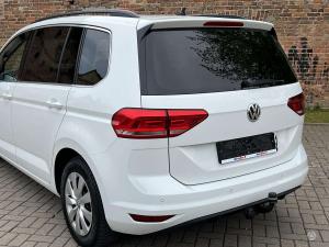 White Volkswagen Touran 2017 in Kedainiai, with an engine capacity of 1.60 L and mileage of 306 thousand km for 8250 €, photo 10 on AUTOMOTO.COM.LV