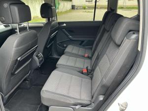 White Volkswagen Touran 2017 in Kedainiai, with an engine capacity of 1.60 L and mileage of 306 thousand km for 8250 €, photo 18 on AUTOMOTO.COM.LV