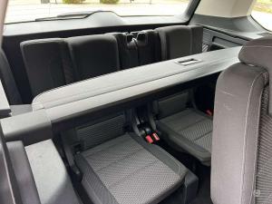 White Volkswagen Touran 2017 in Kedainiai, with an engine capacity of 1.60 L and mileage of 306 thousand km for 8250 €, photo 19 on AUTOMOTO.COM.LV