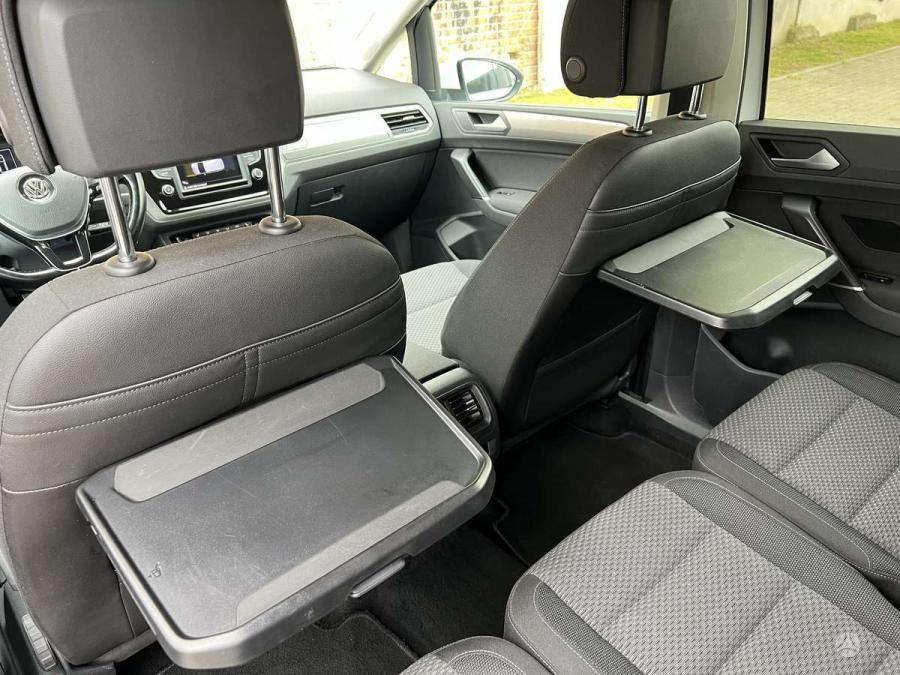 White Volkswagen Touran 2017 in Kedainiai, with an engine capacity of 1.60 L and mileage of 306 thousand km for 8250 €, photo 21 on AUTOMOTO.COM.LV