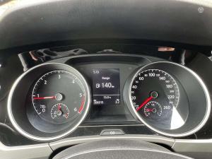 White Volkswagen Touran 2017 in Kedainiai, with an engine capacity of 1.60 L and mileage of 306 thousand km for 8250 €, photo 22 on AUTOMOTO.COM.LV