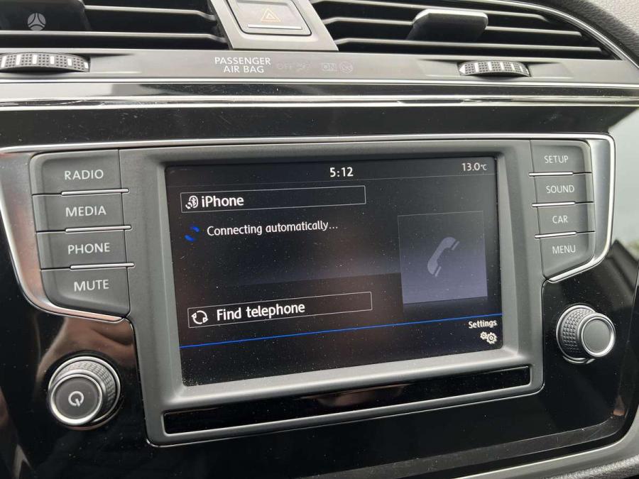 White Volkswagen Touran 2017 in Kedainiai, with an engine capacity of 1.60 L and mileage of 306 thousand km for 8250 €, photo 25 on AUTOMOTO.COM.LV