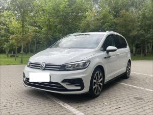 White Volkswagen Touran 2017 in Panevezys, with an engine capacity of 2.00 L and mileage of 284 thousand km for 12000 €, photo  on AUTOMOTO.COM.LV