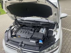 White Volkswagen Touran 2017 in Panevezys, with an engine capacity of 2.00 L and mileage of 284 thousand km for 12000 €, photo 13 on AUTOMOTO.COM.LV