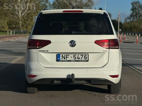 White Volkswagen Touran 2017 in Jelgava, with an engine capacity of 1.60 L and mileage of 0 thousand km for 8500 €, photo 6 on AUTOMOTO.COM.LV