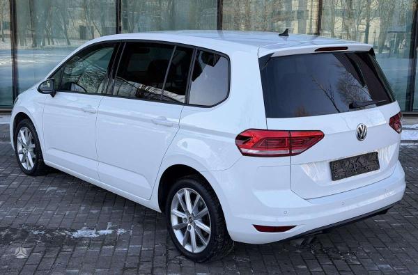 Balts Volkswagen Touran 2018 Kauņa, ar dzinēja tilpumu 1.97 L un nobraukumu 172 tūkst. km par 9400 €, foto 9 vietnē AUTOMOTO.COM.LV
