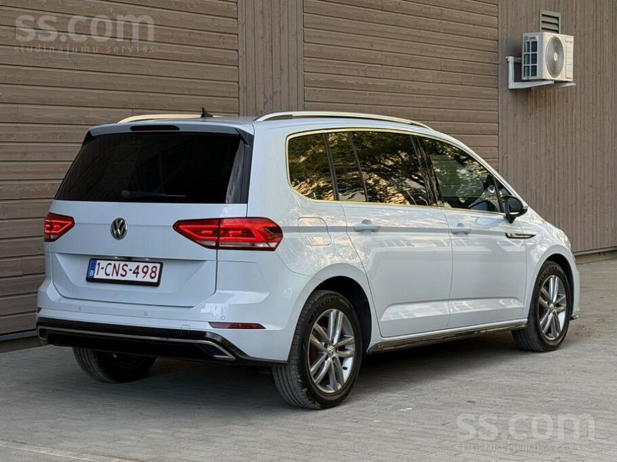 Balts Volkswagen Touran 2018 Jelgava, ar dzinēja tilpumu 1.60 L un nobraukumu 251 tūkst. km par 14990 €, foto 4 vietnē AUTOMOTO.COM.LV