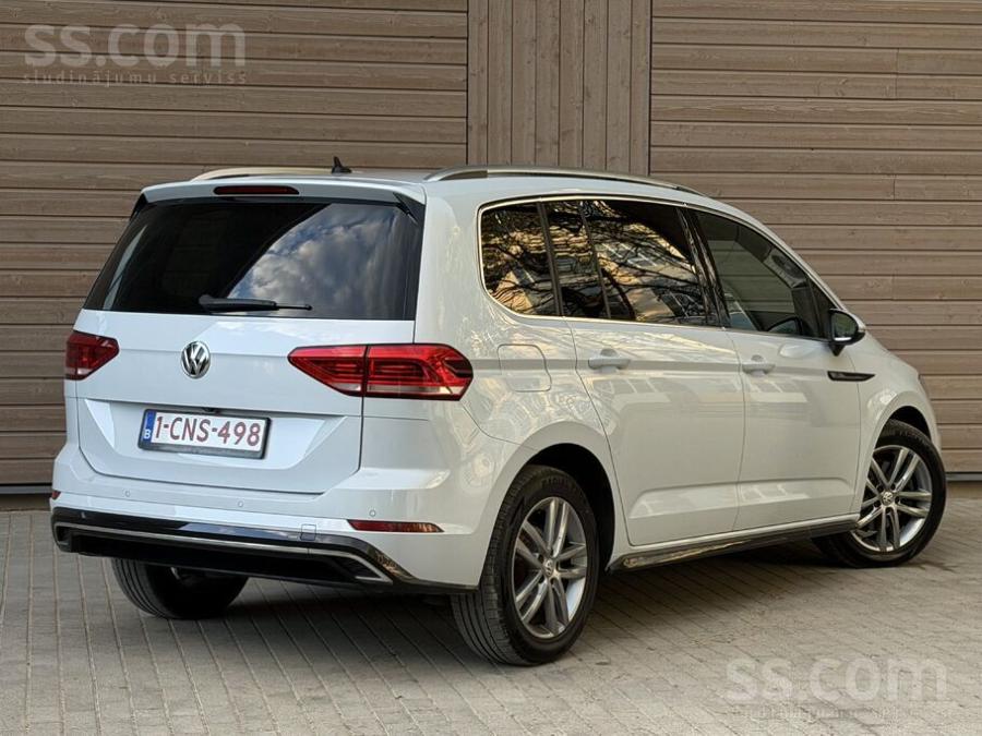Balts Volkswagen Touran 2018 Jelgava, ar dzinēja tilpumu 1.60 L un nobraukumu 251 tūkst. km par 14990 €, foto 8 vietnē AUTOMOTO.COM.LV