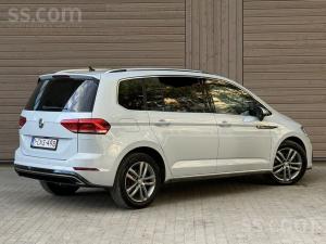 Balts Volkswagen Touran 2018 Jelgava, ar dzinēja tilpumu 1.60 L un nobraukumu 251 tūkst. km par 14990 €, foto 11 vietnē AUTOMOTO.COM.LV