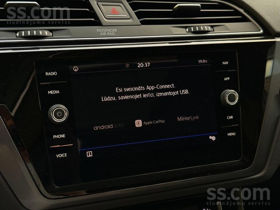 Balts Volkswagen Touran 2018 Jelgava, ar dzinēja tilpumu 1.60 L un nobraukumu 251 tūkst. km par 14990 €, foto 30 vietnē AUTOMOTO.COM.LV