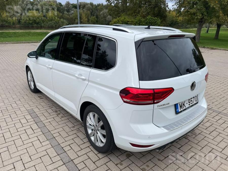 Balts Volkswagen Touran 2018 Rīga, ar dzinēja tilpumu 1.40 L un nobraukumu 151 tūkst. km par 15700 €, foto 4 vietnē AUTOMOTO.COM.LV
