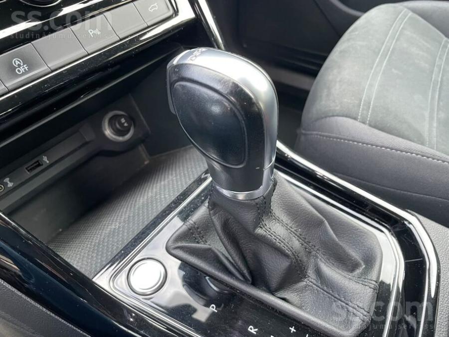 Balts Volkswagen Touran 2018 Rīga, ar dzinēja tilpumu 1.40 L un nobraukumu 151 tūkst. km par 15700 €, foto 9 vietnē AUTOMOTO.COM.LV