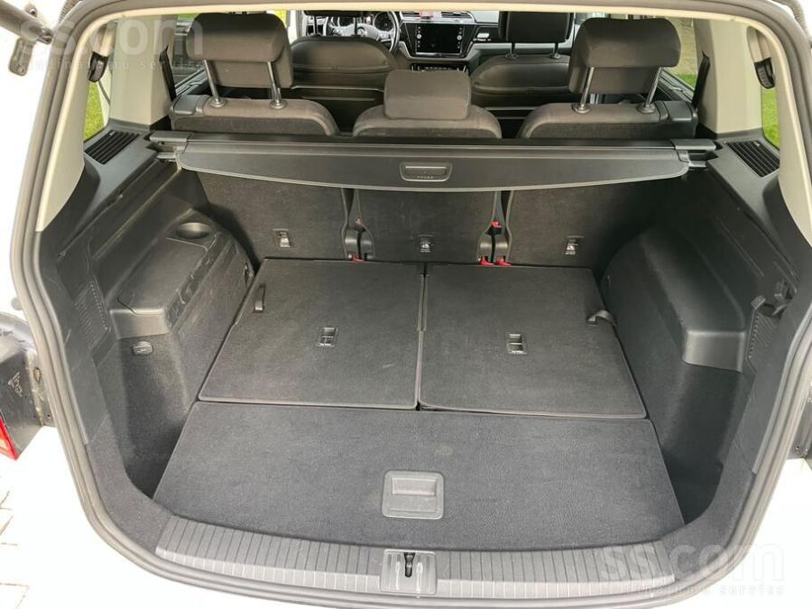 Balts Volkswagen Touran 2018 Rīga, ar dzinēja tilpumu 1.40 L un nobraukumu 151 tūkst. km par 15700 €, foto 13 vietnē AUTOMOTO.COM.LV