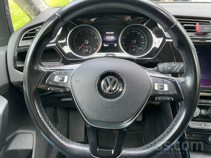 Balts Volkswagen Touran 2018 Rīga, ar dzinēja tilpumu 1.40 L un nobraukumu 151 tūkst. km par 15700 €, foto 14 vietnē AUTOMOTO.COM.LV