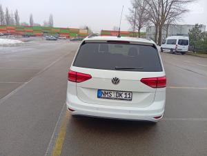 White Volkswagen Touran 2019 in Klaipeda, with an engine capacity of 2.00 L and mileage of 391 thousand km for 8200 €, photo 5 on AUTOMOTO.COM.LV