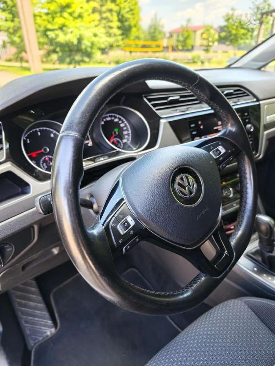 Balts Volkswagen Touran 2019 Tauragė, ar dzinēja tilpumu 1.97 L un nobraukumu 177 tūkst. km par 8400 €, foto 12 vietnē AUTOMOTO.COM.LV