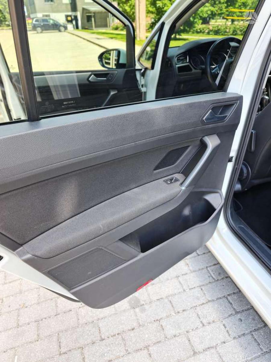 Balts Volkswagen Touran 2019 Tauragė, ar dzinēja tilpumu 1.97 L un nobraukumu 177 tūkst. km par 8400 €, foto 14 vietnē AUTOMOTO.COM.LV