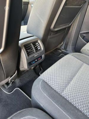 Balts Volkswagen Touran 2019 Tauragė, ar dzinēja tilpumu 1.97 L un nobraukumu 177 tūkst. km par 8400 €, foto 15 vietnē AUTOMOTO.COM.LV