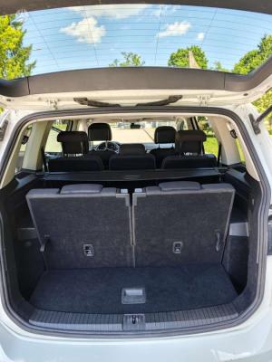 Balts Volkswagen Touran 2019 Tauragė, ar dzinēja tilpumu 1.97 L un nobraukumu 177 tūkst. km par 8400 €, foto 17 vietnē AUTOMOTO.COM.LV