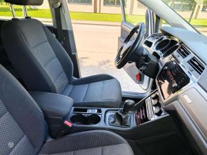 Balts Volkswagen Touran 2019 Tauragė, ar dzinēja tilpumu 1.97 L un nobraukumu 177 tūkst. km par 8400 €, foto 20 vietnē AUTOMOTO.COM.LV