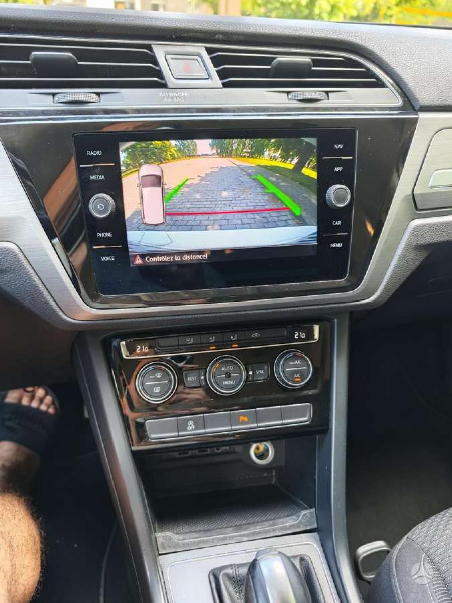 Balts Volkswagen Touran 2019 Tauragė, ar dzinēja tilpumu 1.97 L un nobraukumu 177 tūkst. km par 8400 €, foto 22 vietnē AUTOMOTO.COM.LV