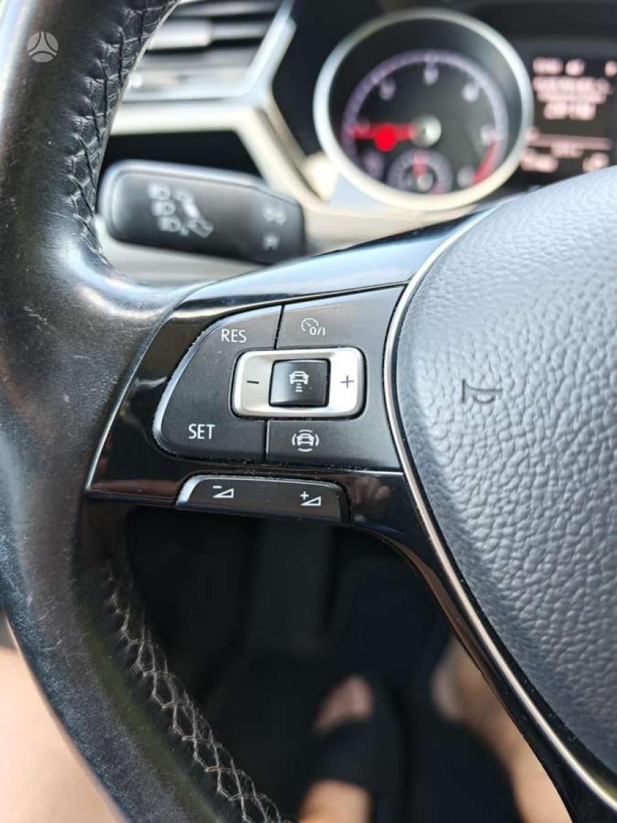 Balts Volkswagen Touran 2019 Tauragė, ar dzinēja tilpumu 1.97 L un nobraukumu 177 tūkst. km par 8400 €, foto 24 vietnē AUTOMOTO.COM.LV