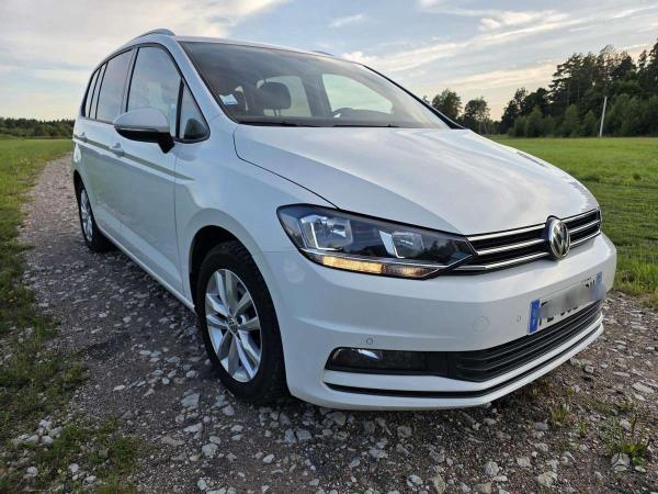 Balts Volkswagen Touran 2019 Tauragė, ar dzinēja tilpumu 1.60 L un nobraukumu 320 tūkst. km par 7800 €, foto 2 vietnē AUTOMOTO.COM.LV