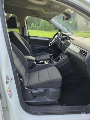 Balts Volkswagen Touran 2019 Tauragė, ar dzinēja tilpumu 1.60 L un nobraukumu 320 tūkst. km par 7800 €, foto 6 vietnē AUTOMOTO.COM.LV