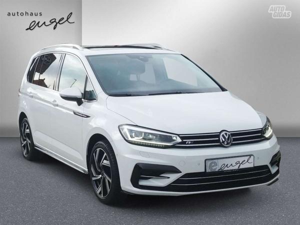White Volkswagen Touran 2020 in Kaunas, with an engine capacity of 1.50 L and mileage of 47 thousand km for 31097 €, photo 3 on AUTOMOTO.COM.LV