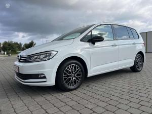 White Volkswagen Touran 2020 in Raseiniai, with an engine capacity of 1.50 L and mileage of 63 thousand km for 16400 €, photo  on AUTOMOTO.COM.LV