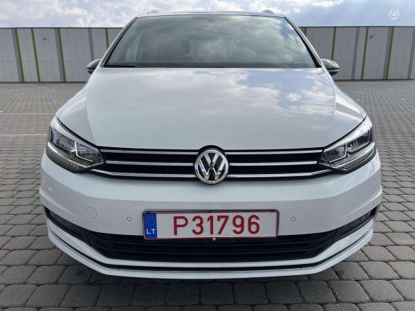 White Volkswagen Touran 2020 in Raseiniai, with an engine capacity of 1.50 L and mileage of 63 thousand km for 16400 €, photo 6 on AUTOMOTO.COM.LV